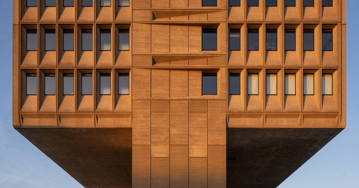 H. Hotel Marcel - The Bruce Museum